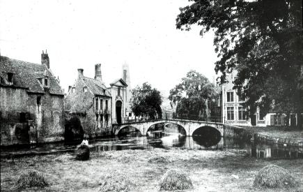 Begijnhof bridge | Art, Architecture and Engineering Library, Lantern ...